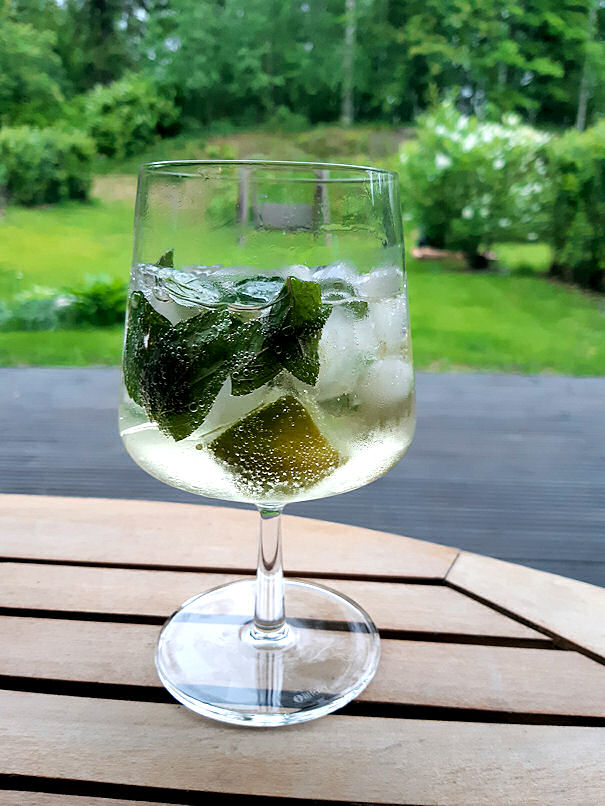 Juhannuksen raikkaat drinkit: Mojito, Hugo ja Aperol Spritz – Kirsin ...